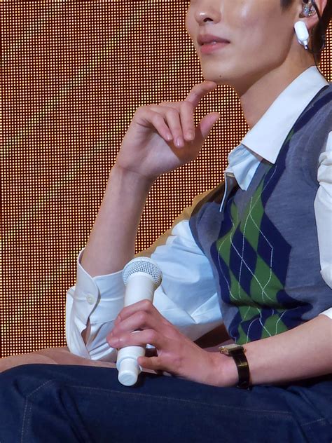 K Drama Menfess On Twitter HE SHOULD STOP BEING SO HOT AND SO ATTRACTIVE Kdm