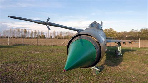 Las Historias Detrás De Los 7 Aviones Abandonados Más Increíbles Del Mundo Infobae