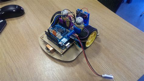 Arduino Wall Avoiding Robot 9 Steps With Pictures Instructables