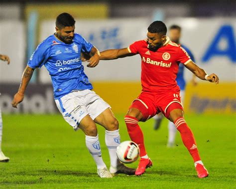 Inter Fica No 0 X 0 Com Novo Hamburgo