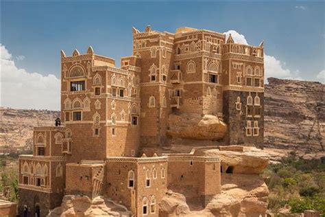 جزئیات طراحی معماری میراث سنتی یمن در شهر تاریخی صنعا و ساختمان‌ها در