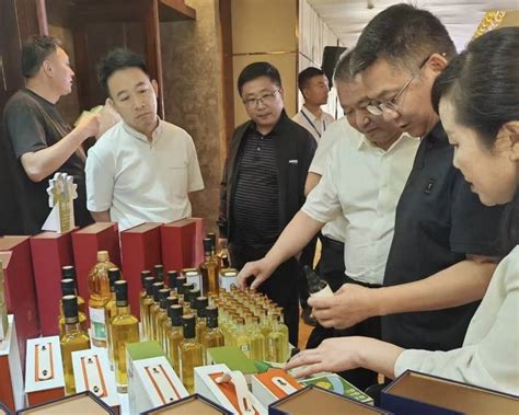 “贵油”牌山茶油亮相 贵州又增“金色”名片许丹妮旅游优势