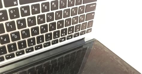 Антибликовое покрытие Macbook Pro, как снять подручными средствами ...