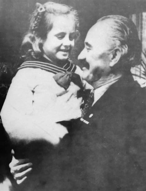 Ганчо Стоянов портретистът на Георги Димитров — Anton Daskalov Photography Антон Даскалов