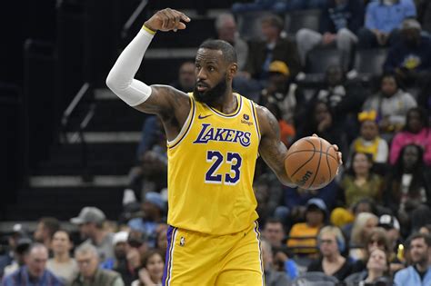 Nba Lebron James Triple Double Helps Lakers Beat Grizzlies