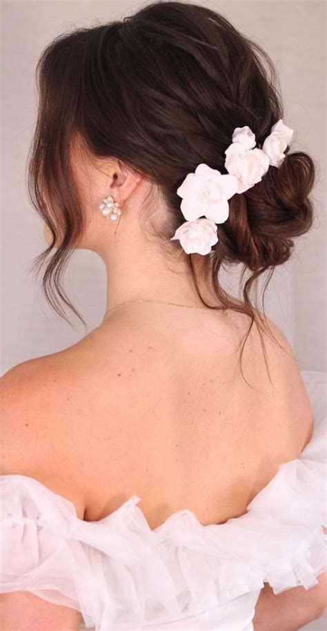 35 Enchanting Hairstyles For A Fairytale Wedding Dreamy Ethereal Updo