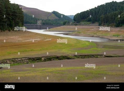 Howden Reservoir Reservoir Upper Derwent Valley Derbyshire England