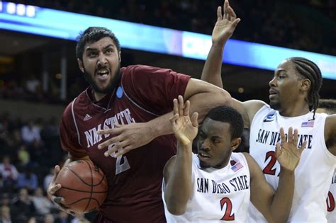 Sim Bhullar Took A Really Tall Selfie With His Kings Teammates