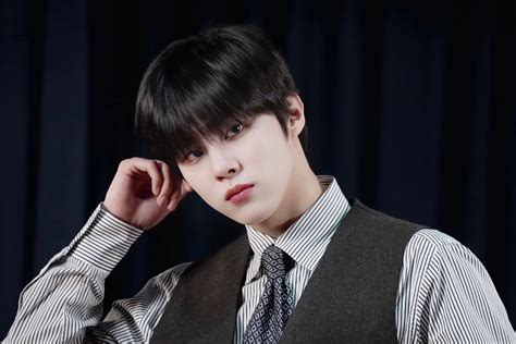 더쿠 어제 김우석 레전드 비주얼 갱신함ㅠㅠㅠㅠㅠㅠㅠㅠㅠㅠㅠㅠㅠㅠㅠㅠ