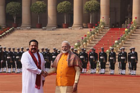 Modi Holds Talks With Sri Lankan Pm Mahinda Rajapaksa