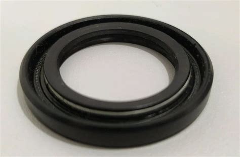 Cv Technik Double Lip Oil Seal At ₹ 80piece Rubber Grease Seal In