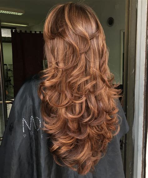 40 Chic V Cut Hairstyles To Switch Up Your Basic Haircut Hair Adviser