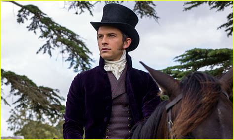 Bridgertons Jonathan Bailey Talks Being An Openly Gay Actor Working
