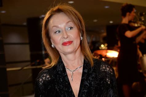 Лариса Удовиченко сломала позвоночник Российская газета