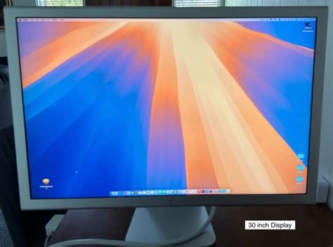 Apple 30 Inch Cinema Display And Apple 20 Inch Cinema Display Other