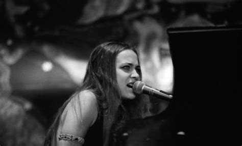 Fiona Apple Music Artists Apple Apple Wallpaper