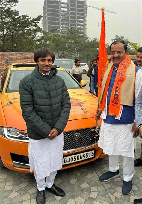 Siddharth Doshis Patriotism Jaguar Xf Sedan Wrapped In Orange For Ram