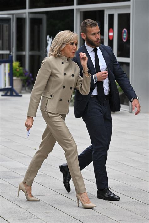 Brigitte Macron Hat Sie Sich Bei Ihrem Neuen Look Von Kate Inspirieren Lassen Galade