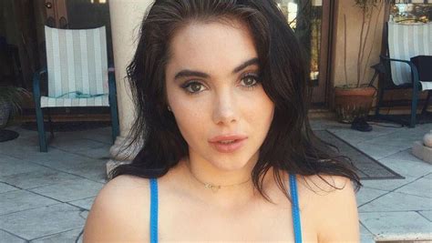 Gymnast Mckayla Maroney Exposed In Upside Down Wardrobe Malfunction