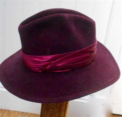 Burgundy Rabbit Felt Fedora Circa 1980s ~elegant Gem