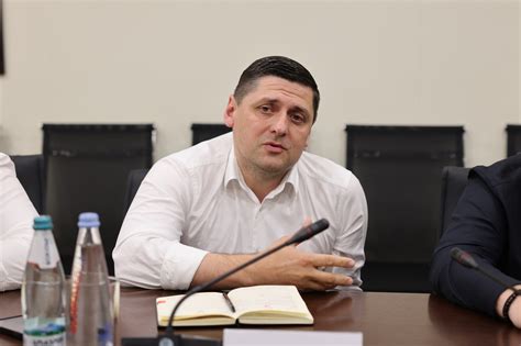 საქართველოს 🟦საქართველოს ინფრასტრუქტურის მინისტრი რევაზ სოხაძე მოადგილეებთან ვახუშტი