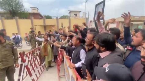 Five Pti Workers Arrested Outside Adiala Jail Released After Brief