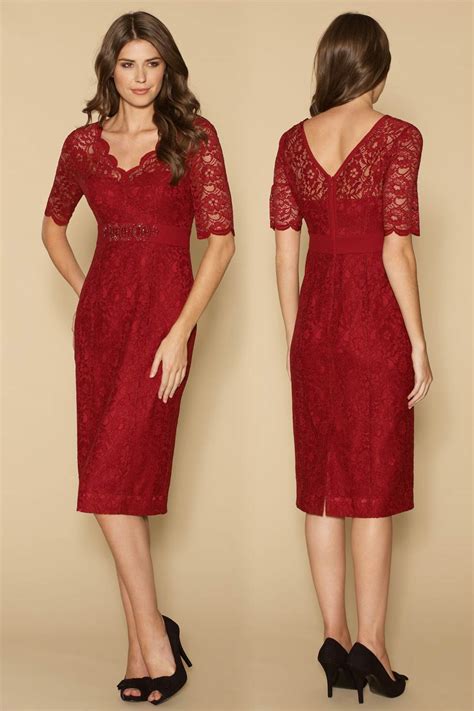 Robe midi en dentelle avec manches mi longue col V pour mère marié Robespourmariage fr
