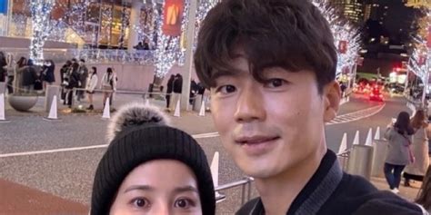 크리스마스 데이트 즐긴 스타 부부 Md쇼룸