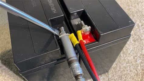 Swapping Connectors On RBC7 RBC55 Battery YouTube
