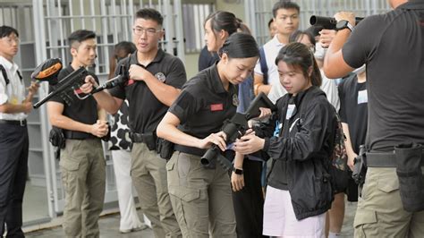 入境處辦招聘體驗日 目標請340人包括80位事務主任 新浪香港