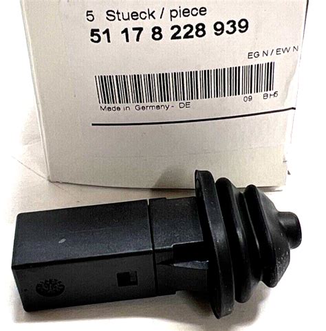 Genuine Oem Bmw 1 Series M Fuel Door Latch With Ejector 2011 511782289