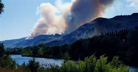 Eagle Bluff Fire Spreads Into Canada Level 3 Evacuations Remain In