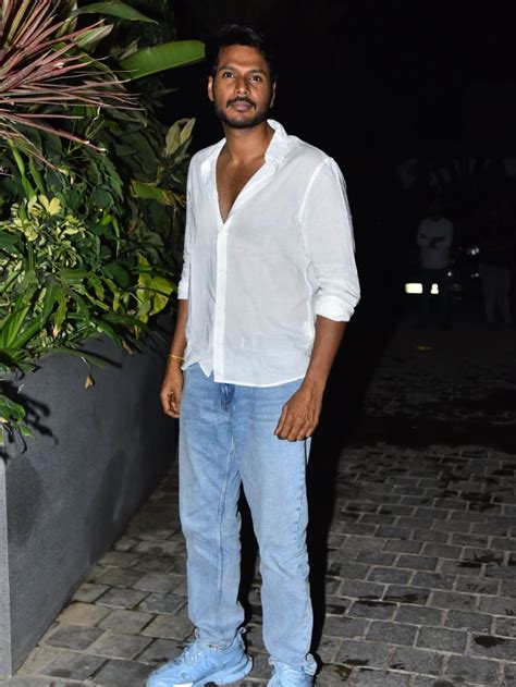 Siddhu Jonnalagadda డీజే టిల్లు బర్త్‌డే పార్టీలో మెరిసిన టాలీవుడ్
