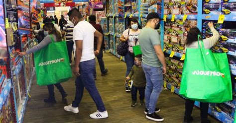 Cuáles son las recomendaciones para los Reyes Magos durante la compra de juguetes según Profeco
