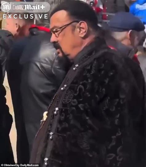 Steven Seagal Balloons Even Bigger To 400lb See Him Waddle Around