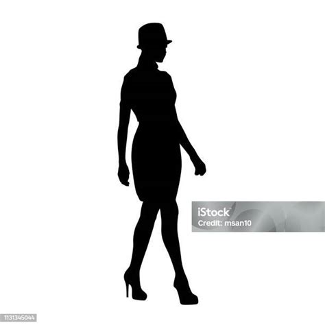 모자 걷는 젊은 여자 전체 몸 고립 된 벡터 실루엣 가냘픈에 대한 스톡 벡터 아트 및 기타 이미지 가냘픈 가득 찬 걷기