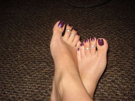 Love The Toenail Polish Pretty Pedicures Toenail Polish Toe Nails