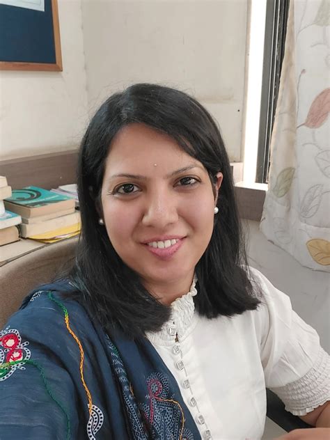 Prutha Prashant Kulkarni Compact Polarization Diversity Antennas Asia Research Awards