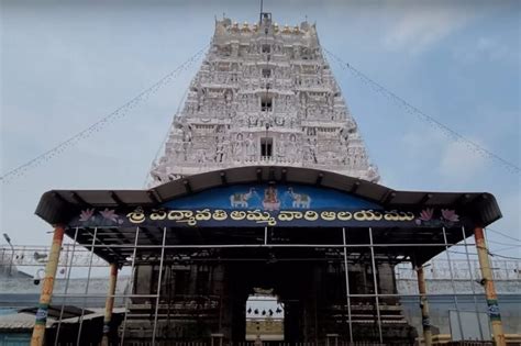 Tirupati Balaji Temple भक्ति और सौंदर्य का अद्वितीय संगम