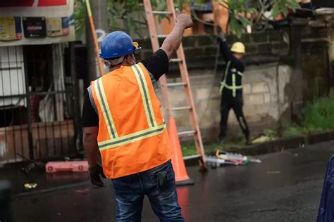 Benefits Of High Visibility Construction Clothing Master Brands