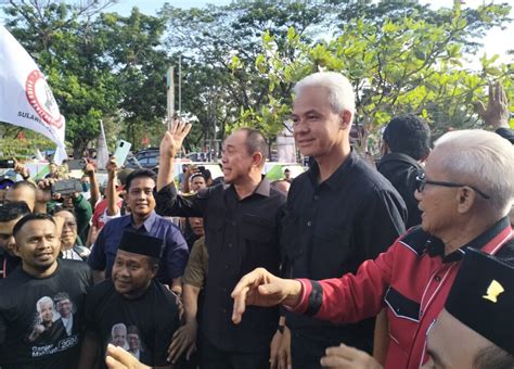 Tiba Di Kendari Capres Ganjar Pranowo Dan ASR Sapa Masyarakat Dan