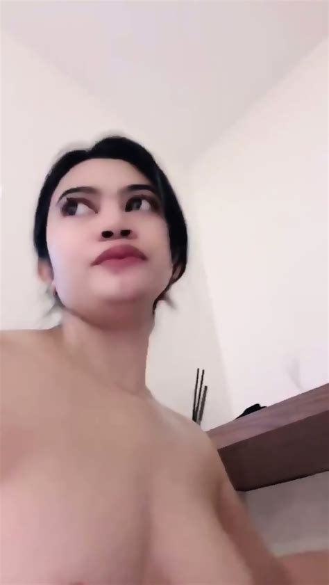 Lepas Jilbab Memek Mukus Banget Eporner