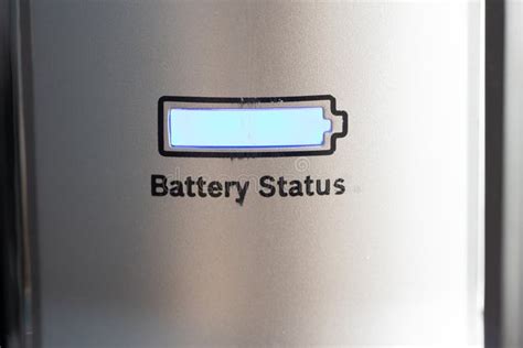 Battery Status Interface On Smartphone For Progressive Future Refueling