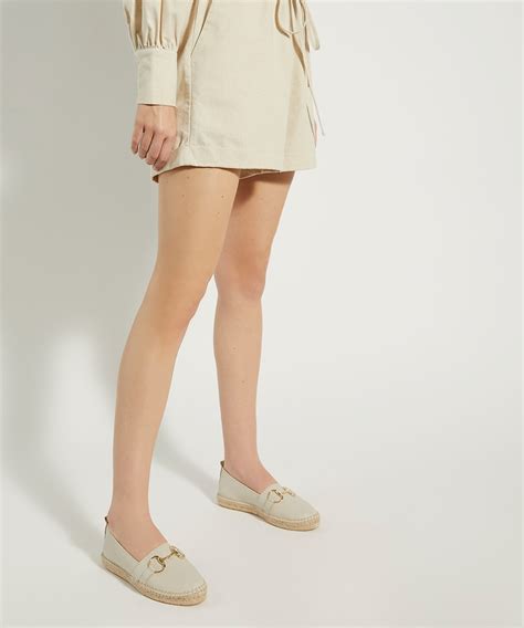 Guavas White Dune London Australia