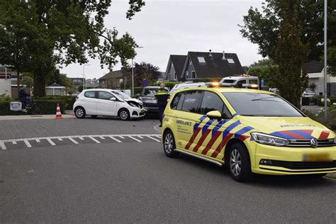 Twee Autos Beschadigd Bij Ongeval Op Kruising In Woudenberg