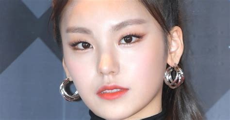 있지 예지 심쿵 눈맞춤
