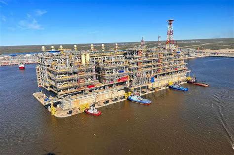 Us Sanctions First Chinese Offshore Shipyard For Russian Ties