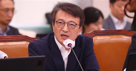 檢 ‘청담동 술자리 의혹 제기 김의겸·강진구 불구속 기소
