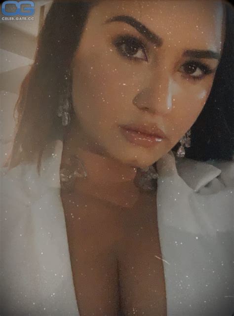 Demi Lovato Nude Pictures Onlyfans Leaks Playbabe Photos Sex Scene Uncensored
