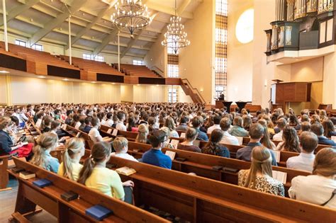 Ambtsdragers Ggin Bezinnen Zich Op Aanpak Kerkverlating